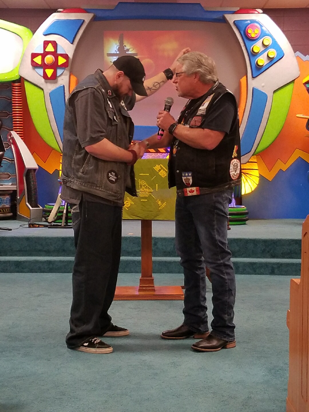 A Knight's Testimony - Evangelism USA